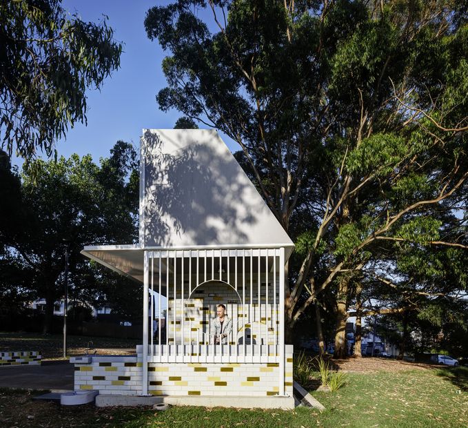 Camperdown Memorial Amenities by lahznimmo architects | ArchitectureAu