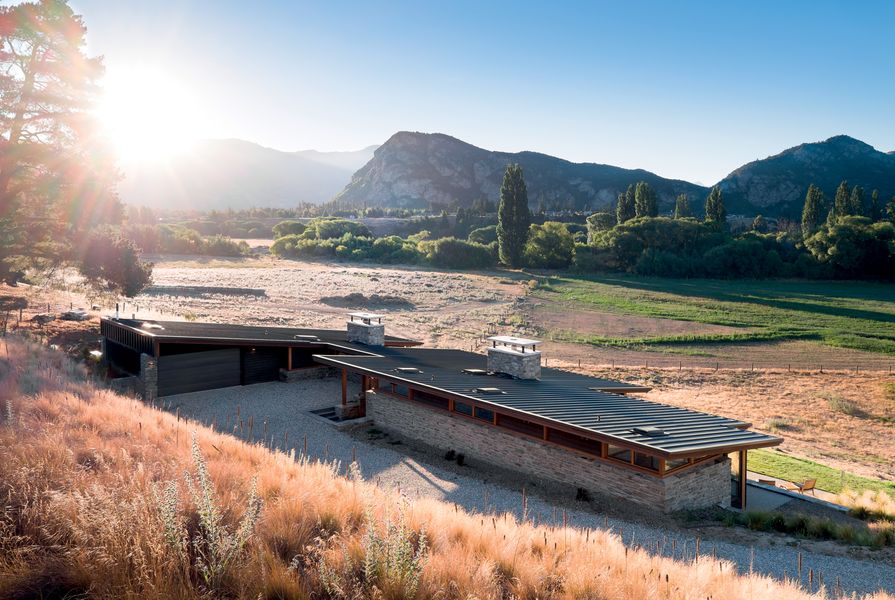 Plane and simple: Cardrona River House | ArchitectureAu