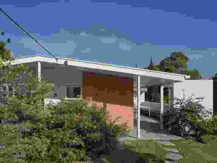 River Loop House by Vokes and Peters | ArchitectureAu