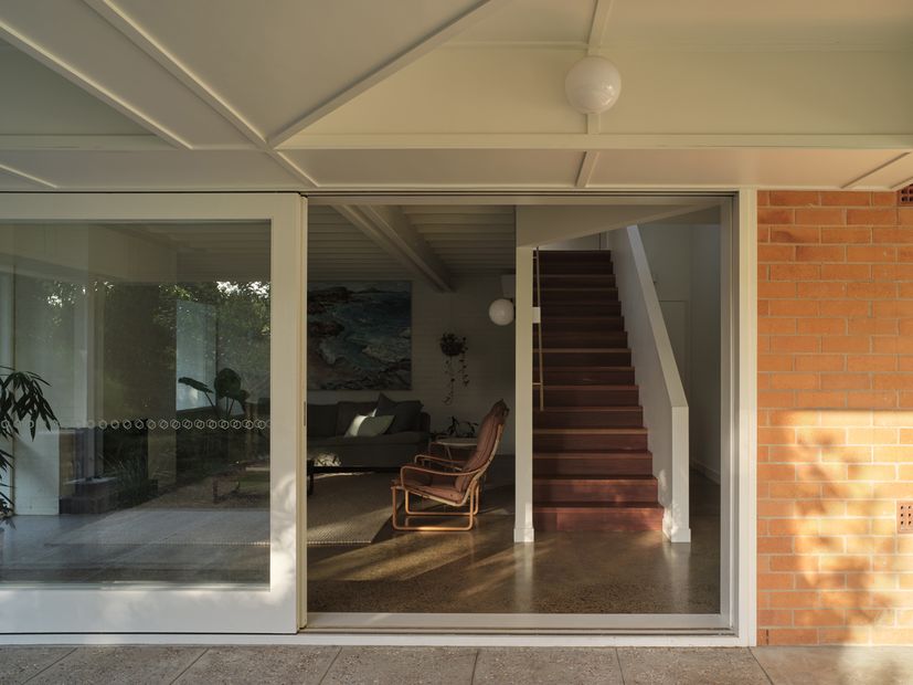 River Loop House by Vokes and Peters | ArchitectureAu