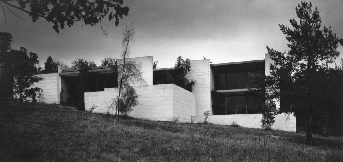 Vale Neil Everist OAM, 1929-2016 | ArchitectureAu