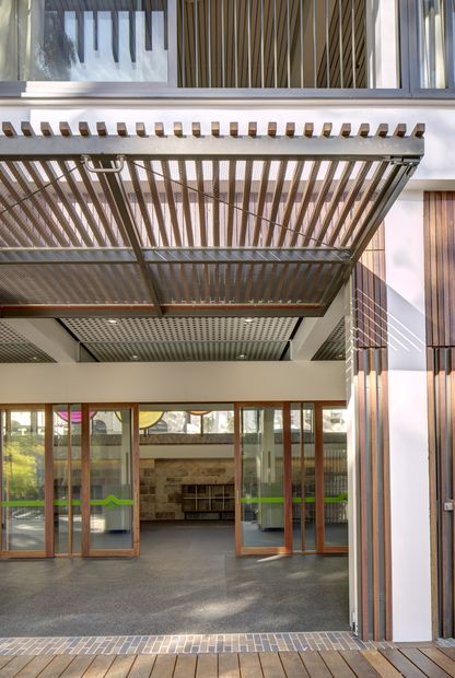 East Sydney Community and Arts Centre by lahznimmo architects ...