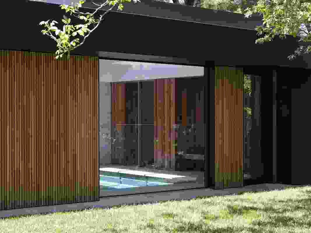 On-site escape: March Pool House | ArchitectureAu