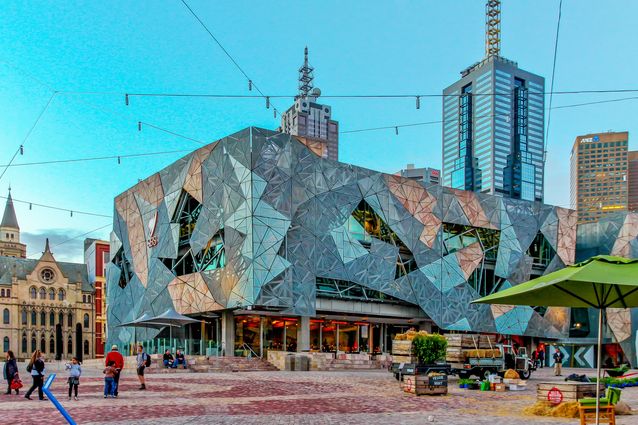 Apple controversy masks the real failures of Federation Square ...