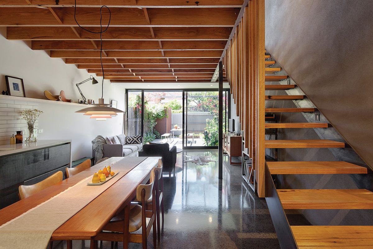 Old, new, borrowed, blue: Stray House | ArchitectureAu