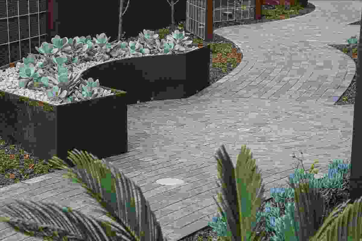 Littlehampton's slim bricks and pavers | ArchitectureAu