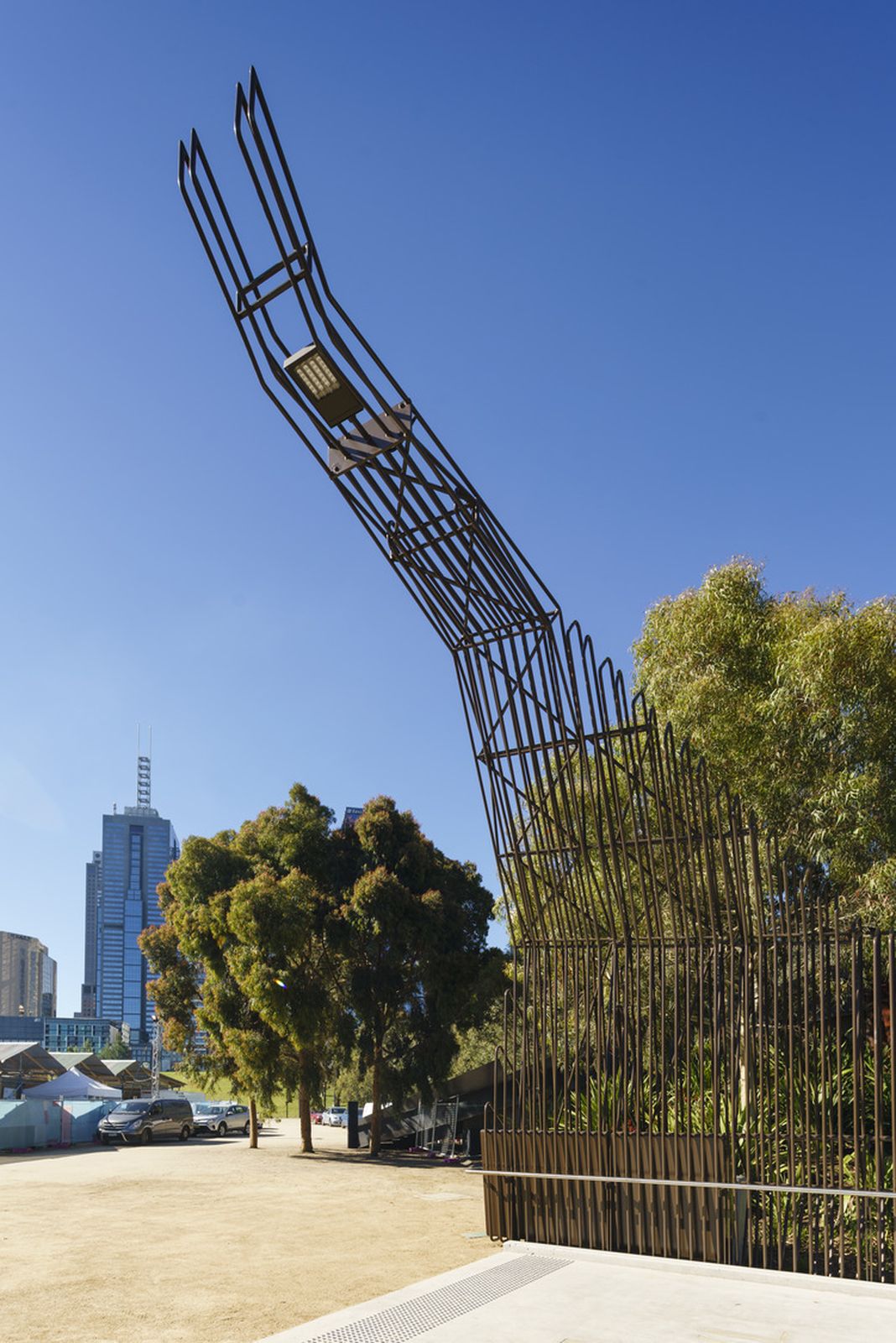 John Wardle Architects, NADAAA-designed Tanderrum Bridge opens ...