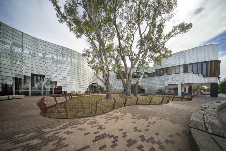 A welcome encounter: Springvale Community Precinct | Landscape Australia