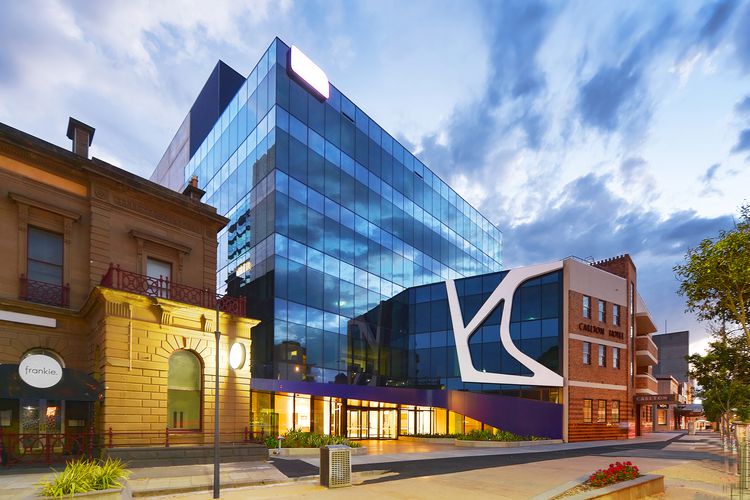 Woods Bagot-designed NDIS head office makes use of solar-responsive ...