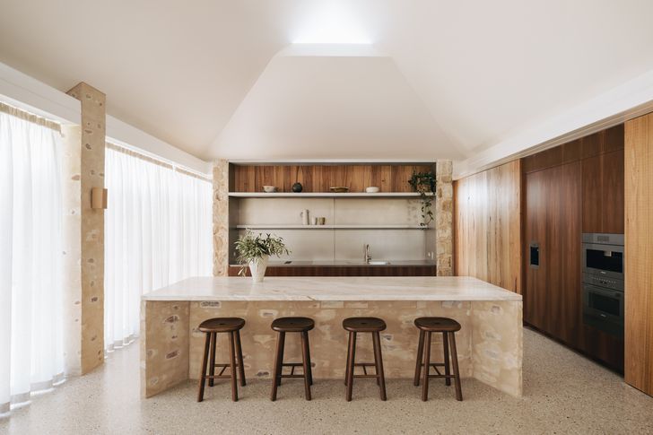 House in the City by James Allen Architect | ArchitectureAu