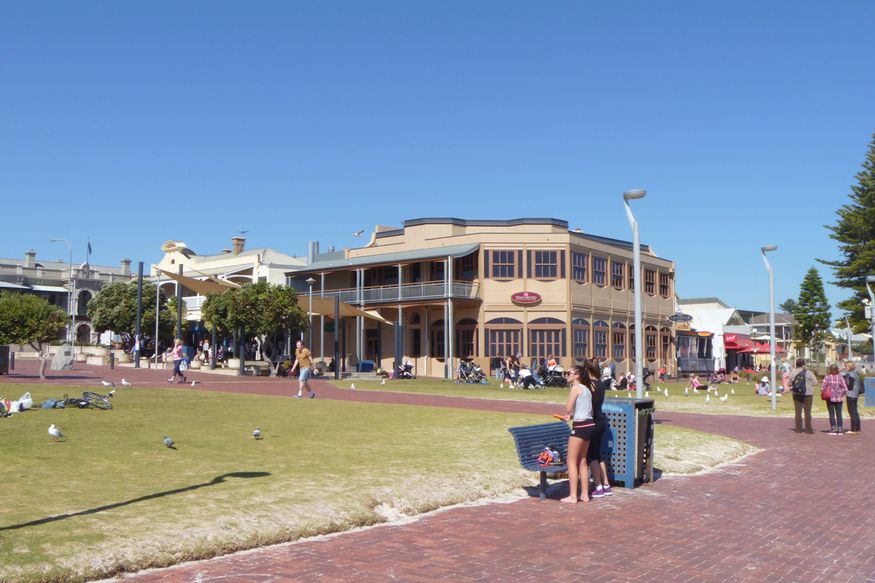 Henley Square (SA) urban design competition | ArchitectureAU