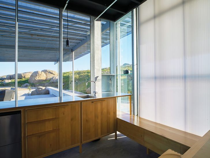 Shack in the Rocks by Sean Godsell Architects | ArchitectureAu