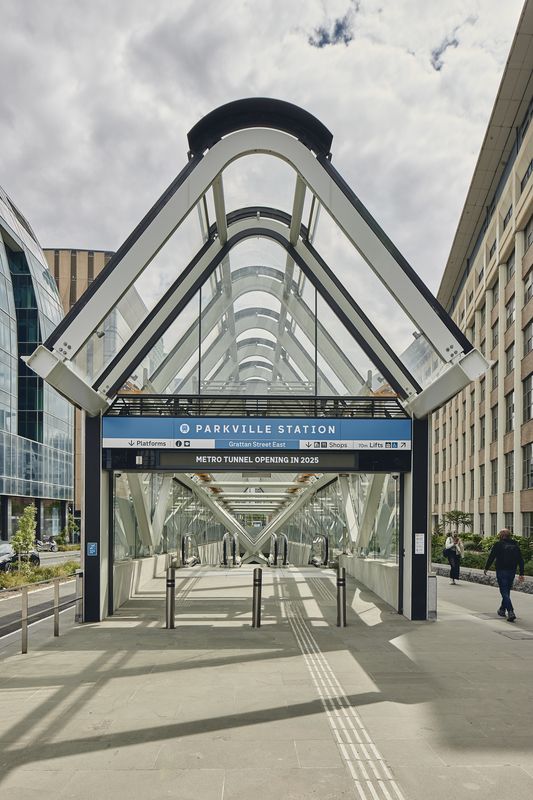 Melbourne Metro Tunnel opens following a decade-long urban project ...