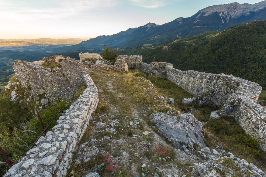 Competition to transform Italian castle into tourist resort ...