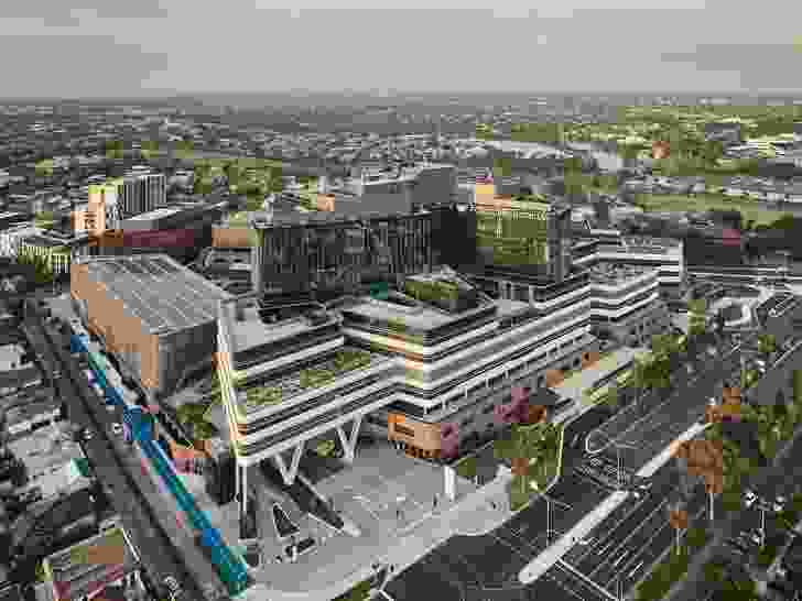 New Footscray Hospital by Cox Architecture and Billard Leece ...