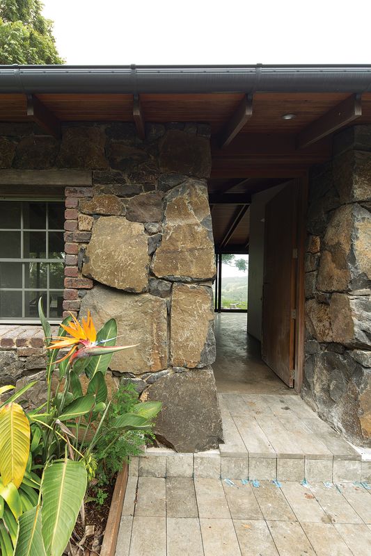 A ruin in the landscape: Stone House | ArchitectureAu