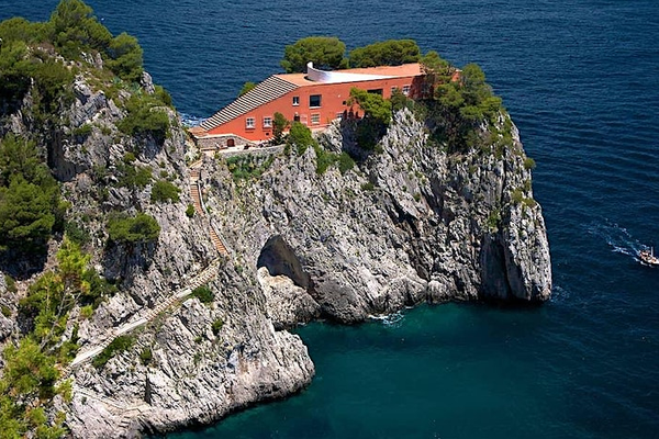 Legends of Italian architecture: Villa Malaparte, Capri | ArchitectureAU