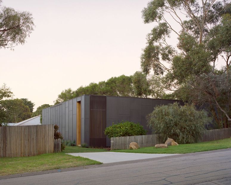 Corner House by Archier | ArchitectureAu