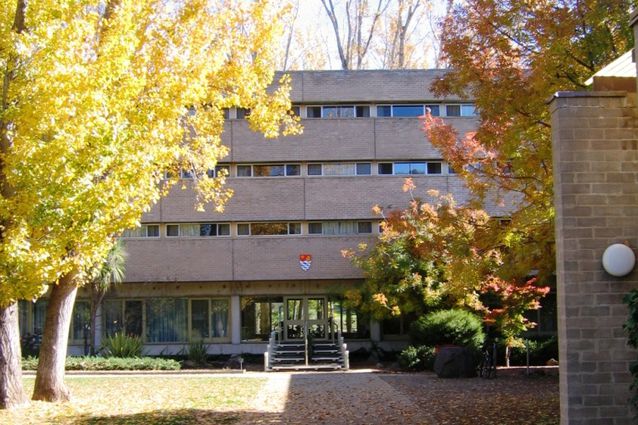 Dirk Bolt tour: Burgmann College and Hackett Housing | ArchitectureAu