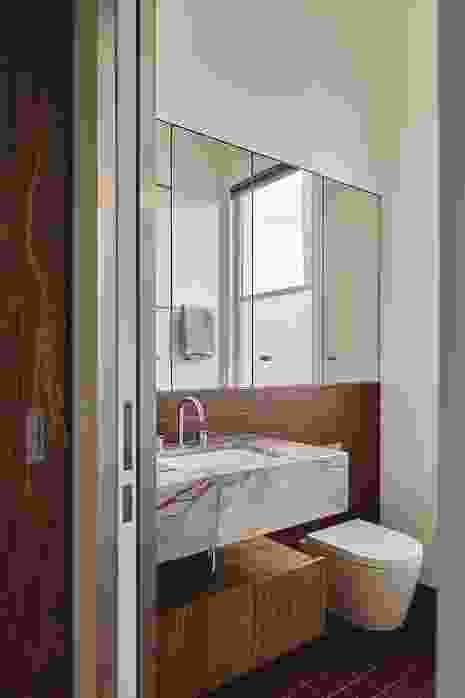 Gold Street by Gab Oláh | ArchitectureAu