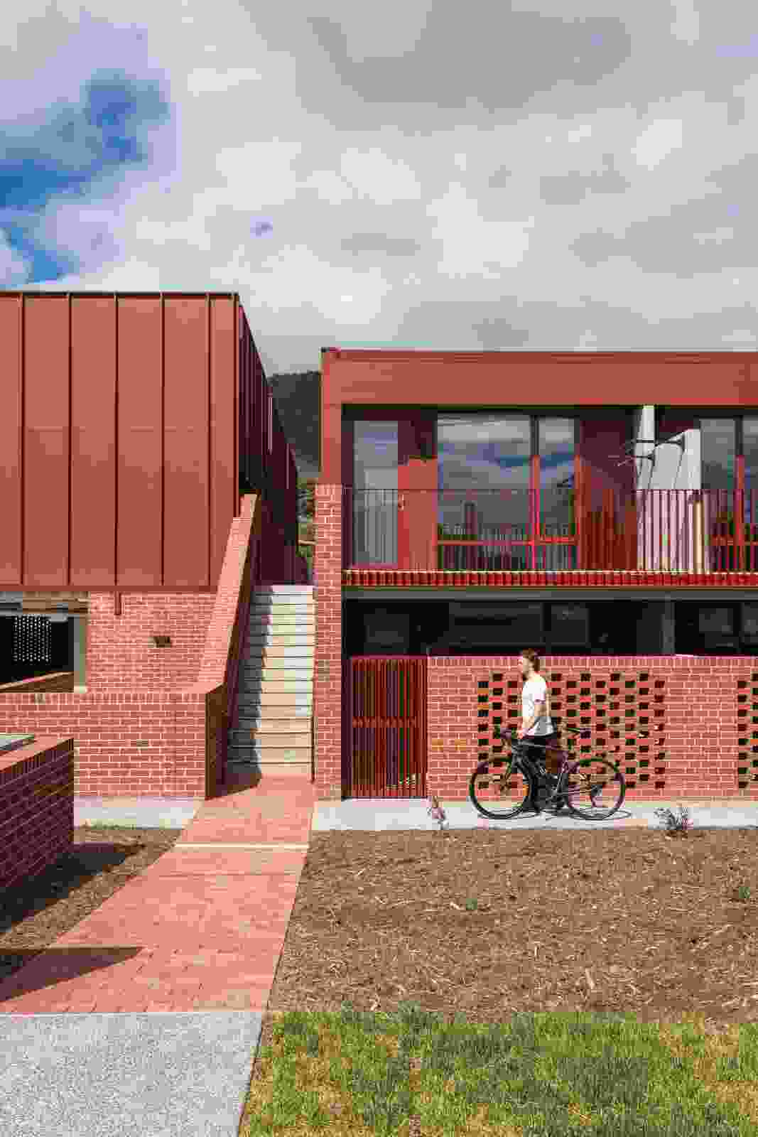 Allunga Road Multi by Preston Lane Architects | ArchitectureAu