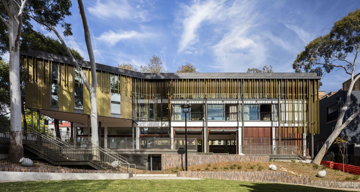 East Sydney Community and Arts Centre by lahznimmo architects ...