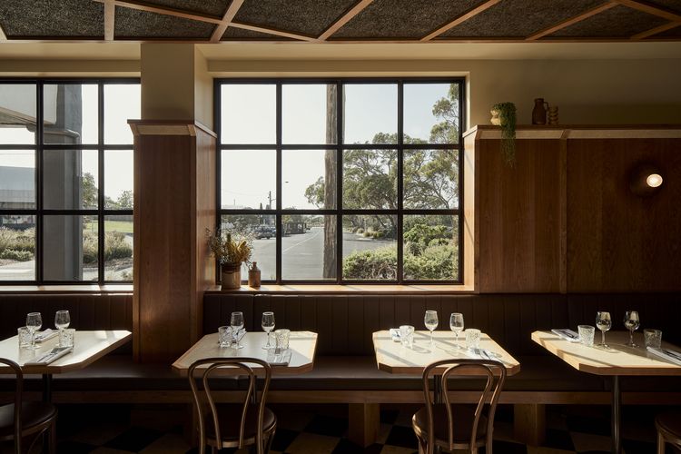 Inverloch Esplanade Hotel by Studio Heck | ArchitectureAu